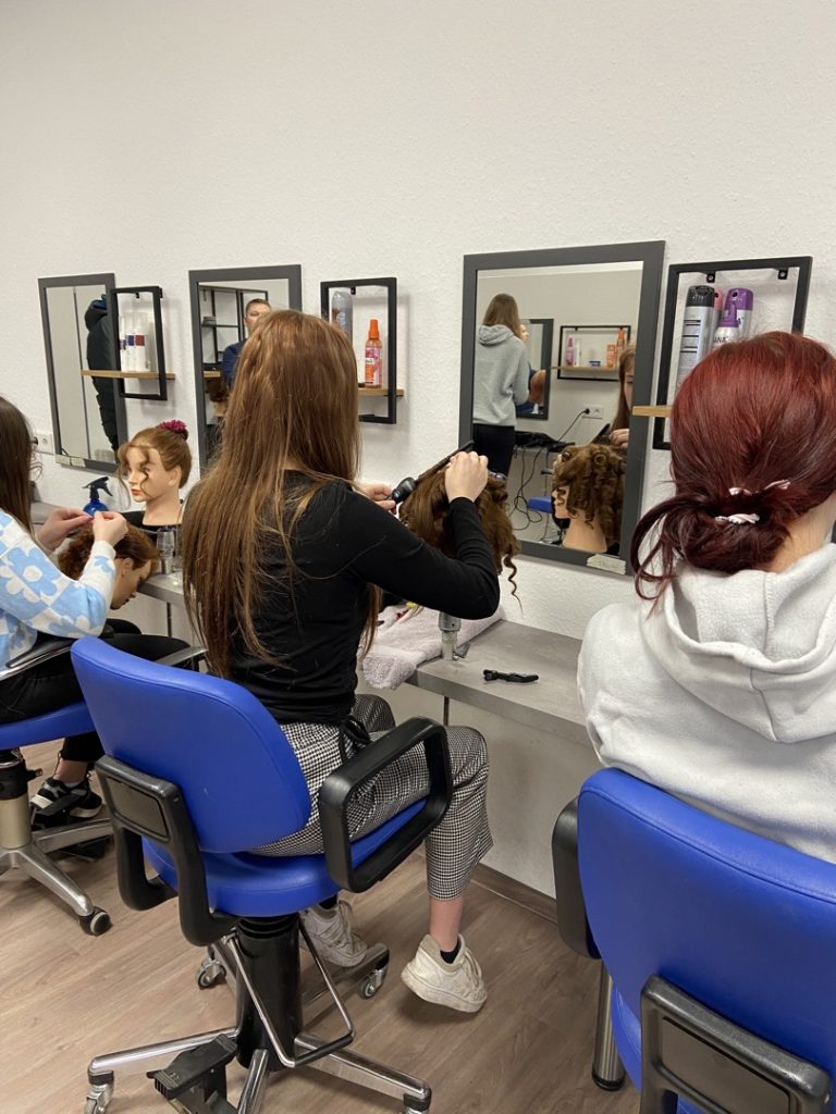 Berufsfelder entdecken und ausprobieren – ABS Tarp